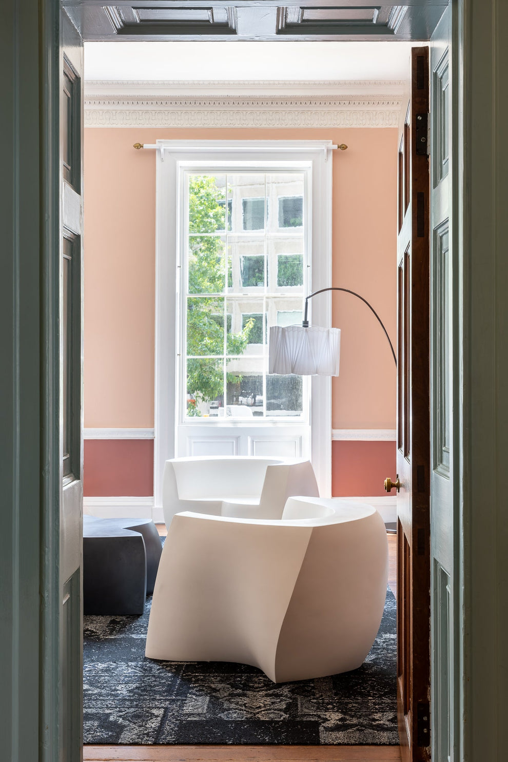 Gehry Easy Chair by Frank Gehry – Iconic, Comfortable Seating – Heller ...
